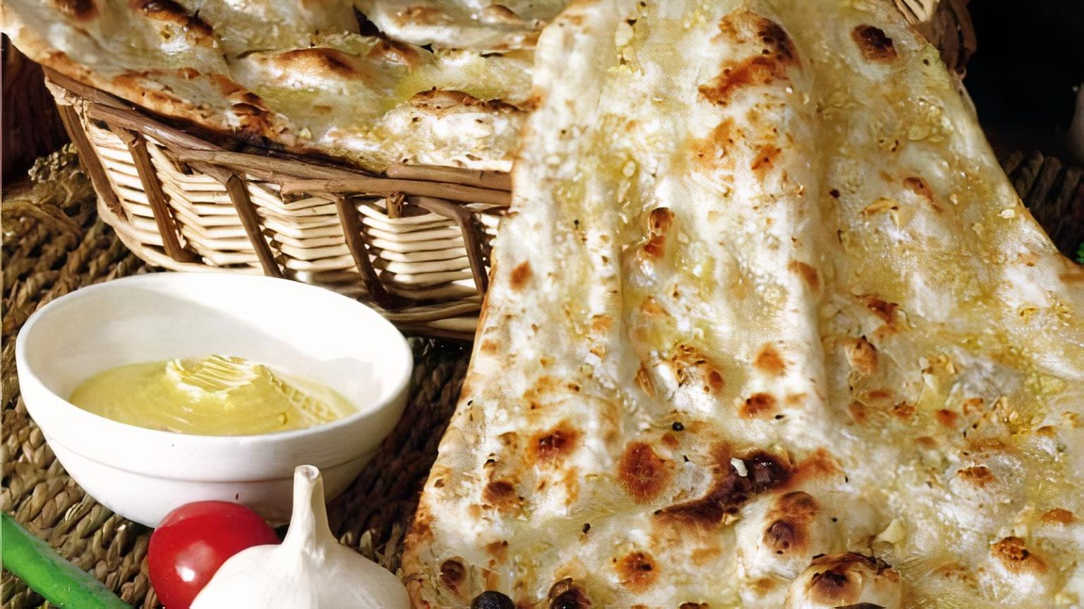BUTTER NAAN – Deccan Bawarchi